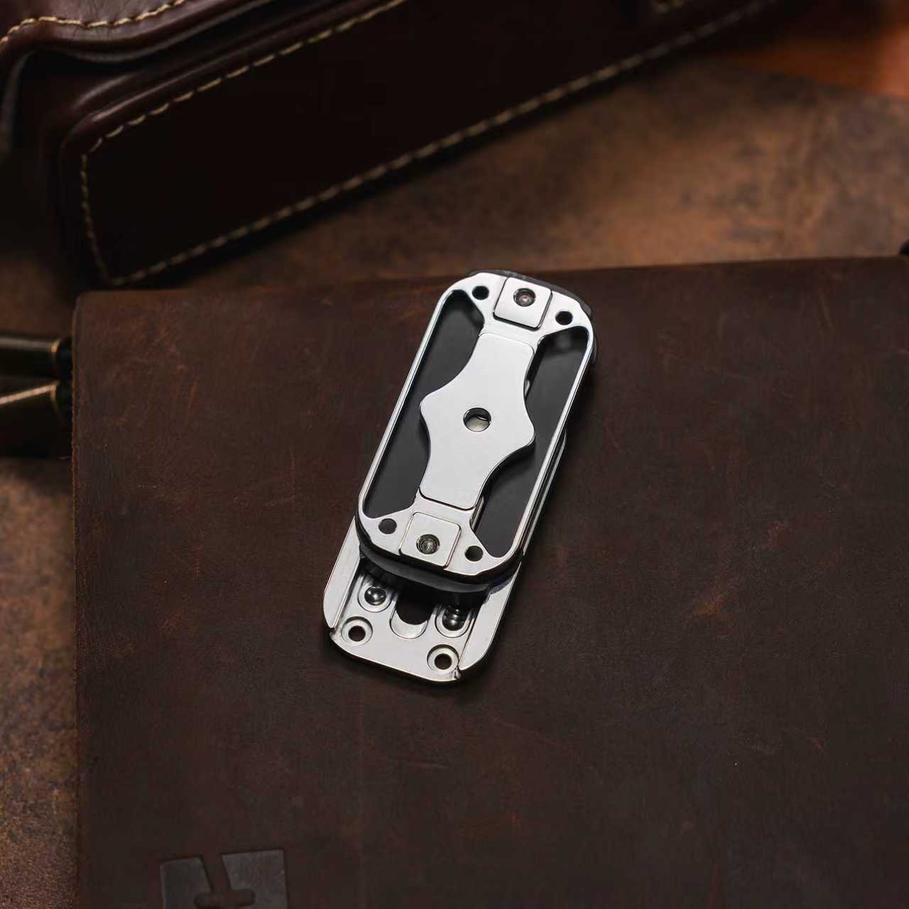 Slider Core-Ejection – ZERO ONE EDC